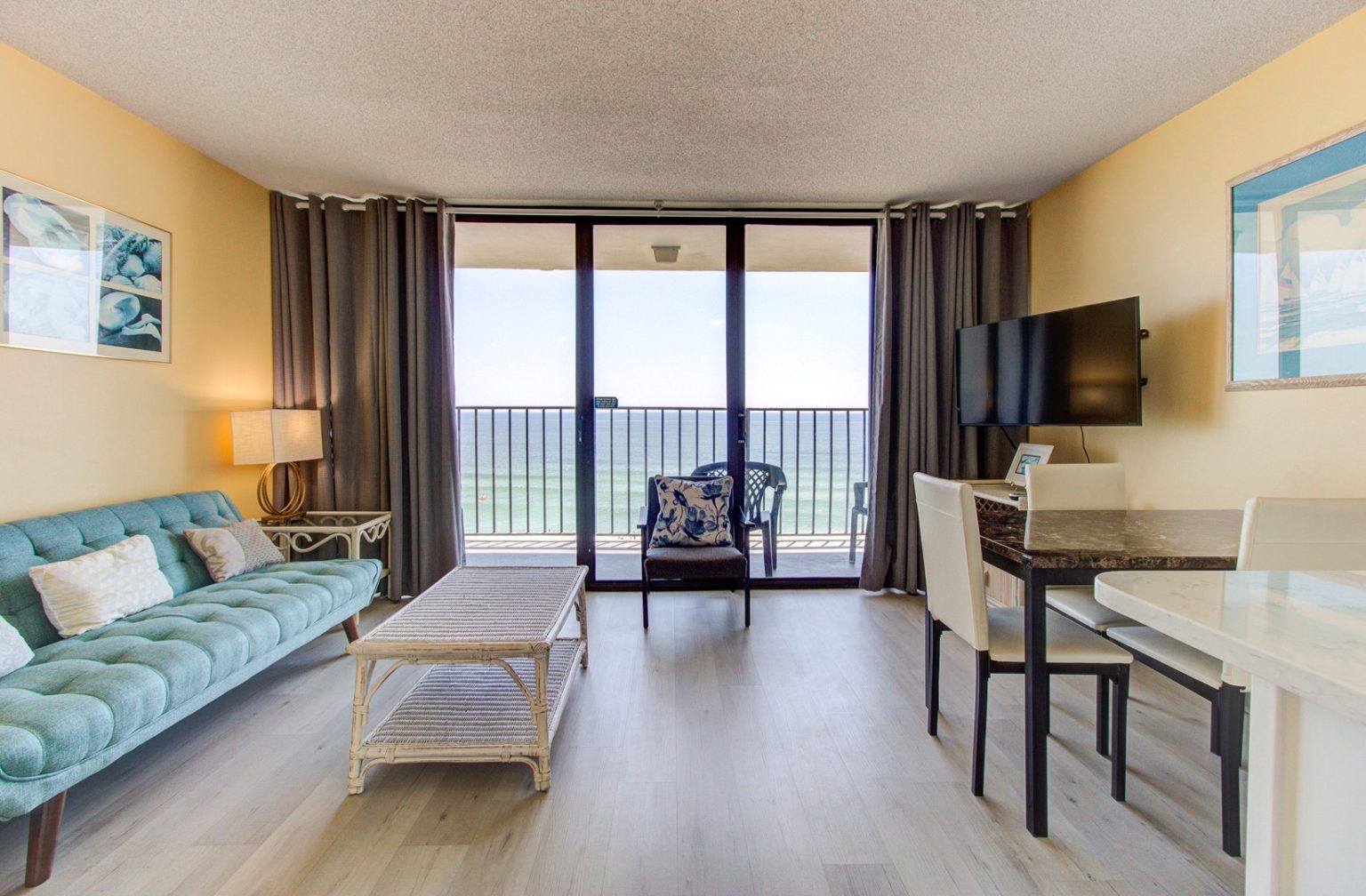 Atlantic Towers | Oceanfront Hotel in Carolina Beach